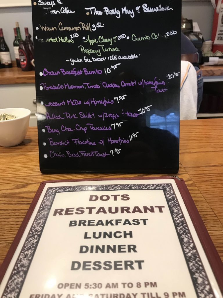 Eats: Dot's Restaurant Still Packing 'Em In